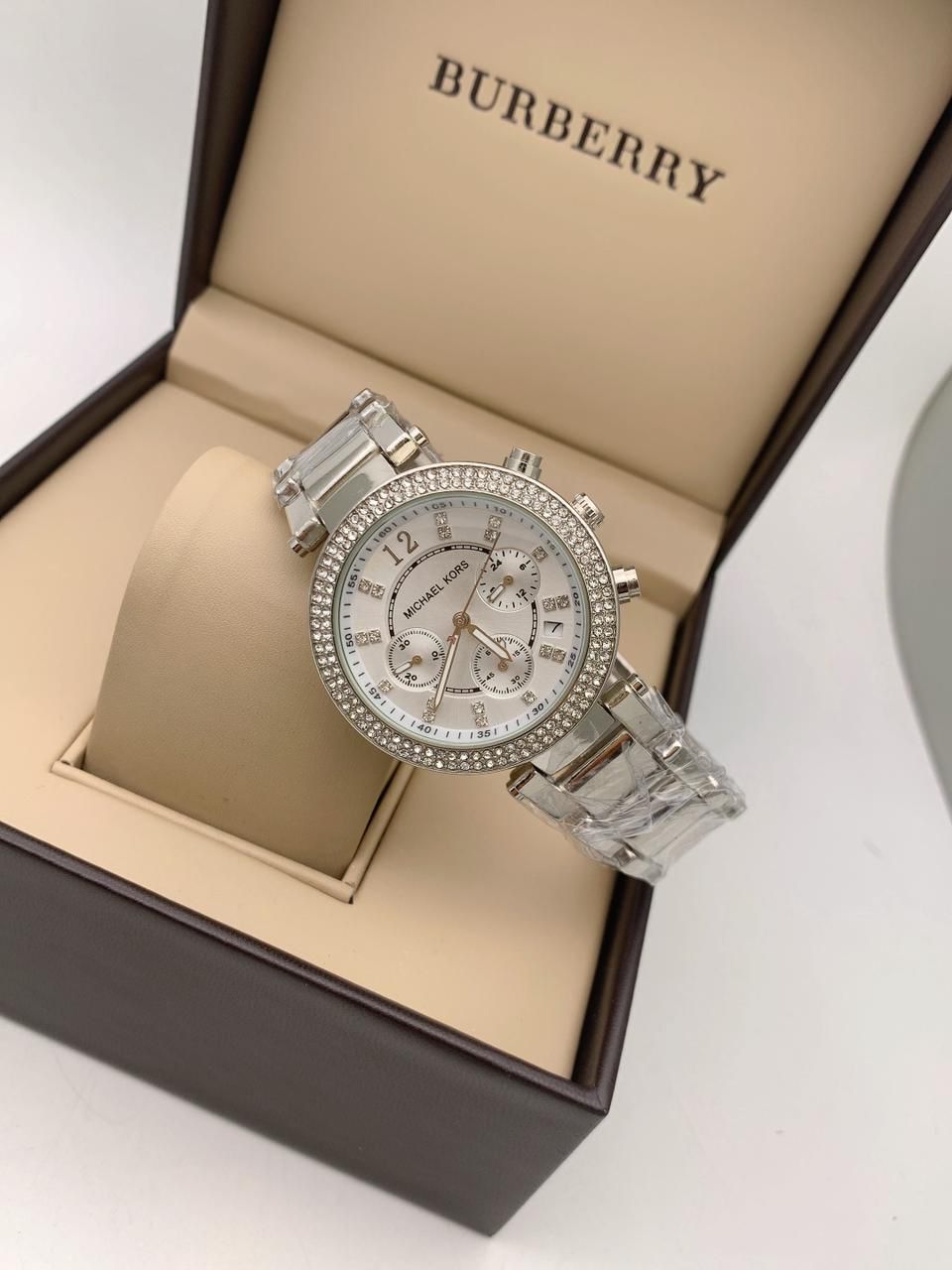 Cim Silver Chain White Dial Chronograph Working Ladies Watch – Luxury D ...